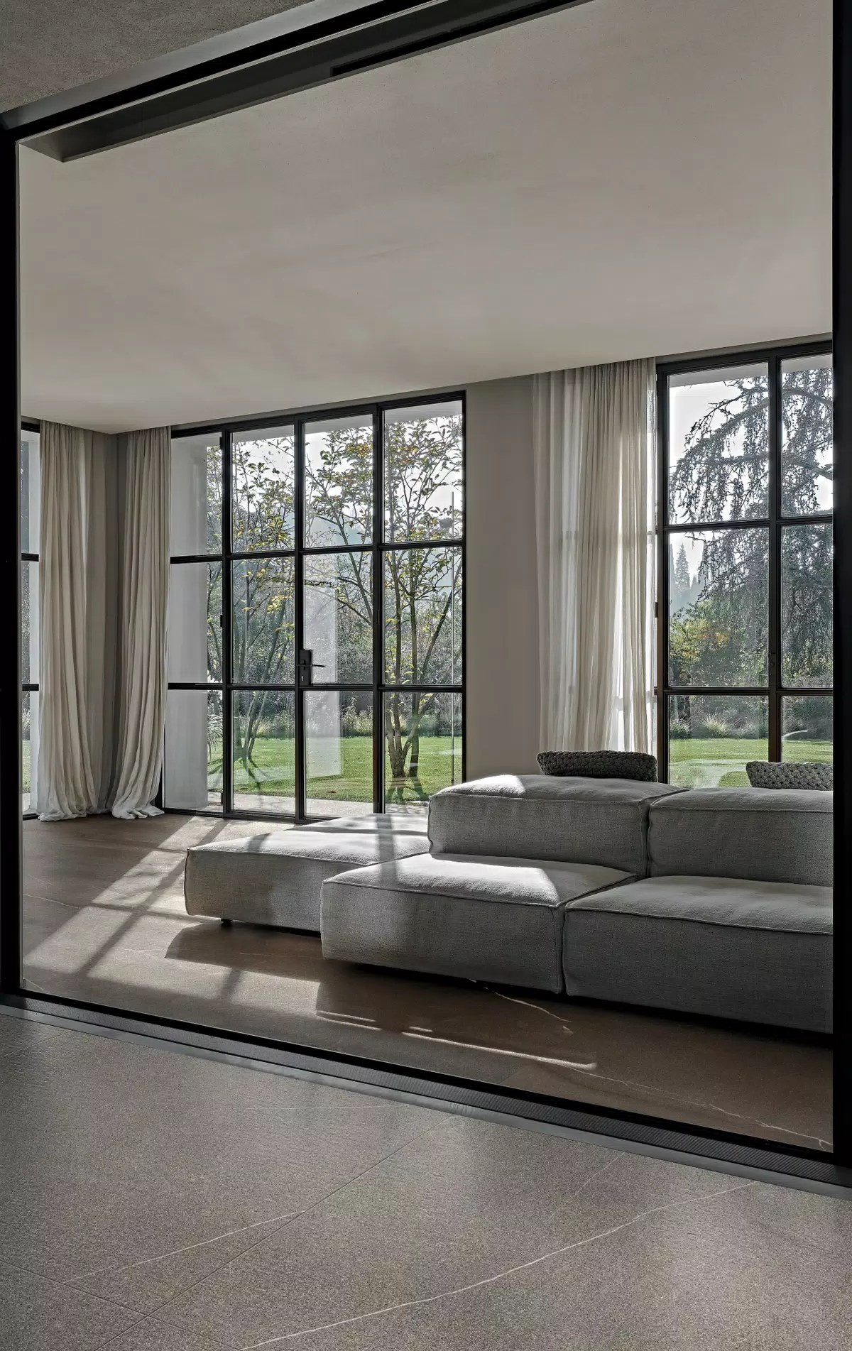 Color Flame Dark | Florim